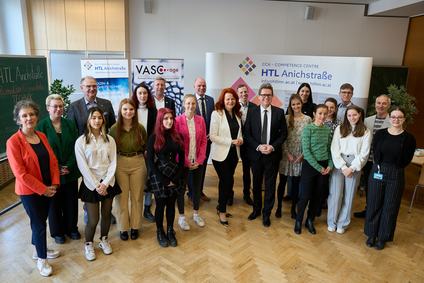 Bundesminister Polaschek besucht die Anichstraße - HTL Anichstraße