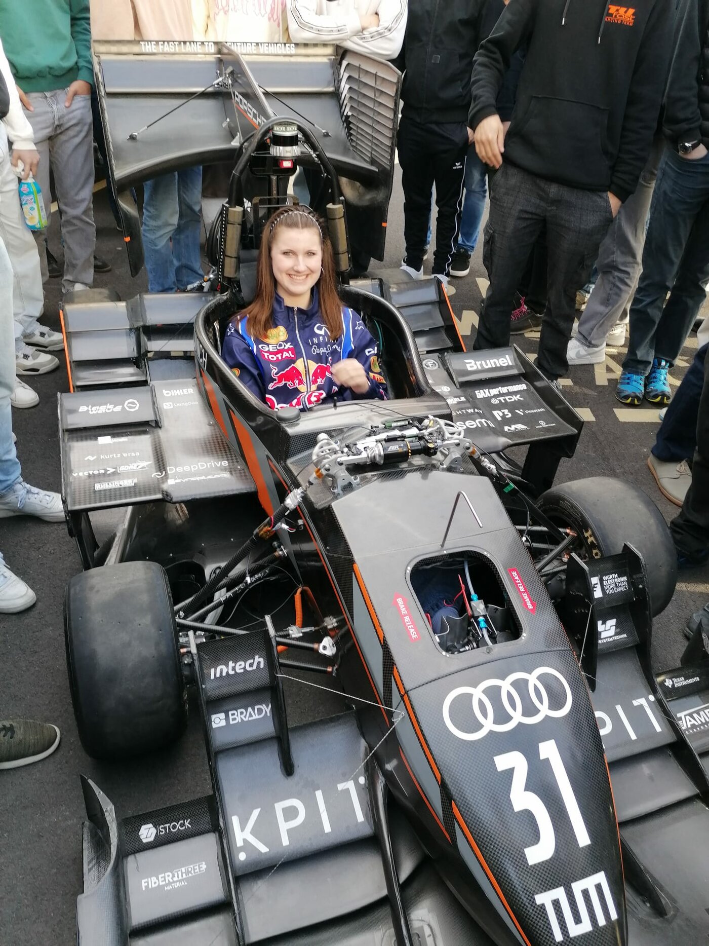 Competence Centre HTL Anichstraße - CCA - HTL Anichstraße